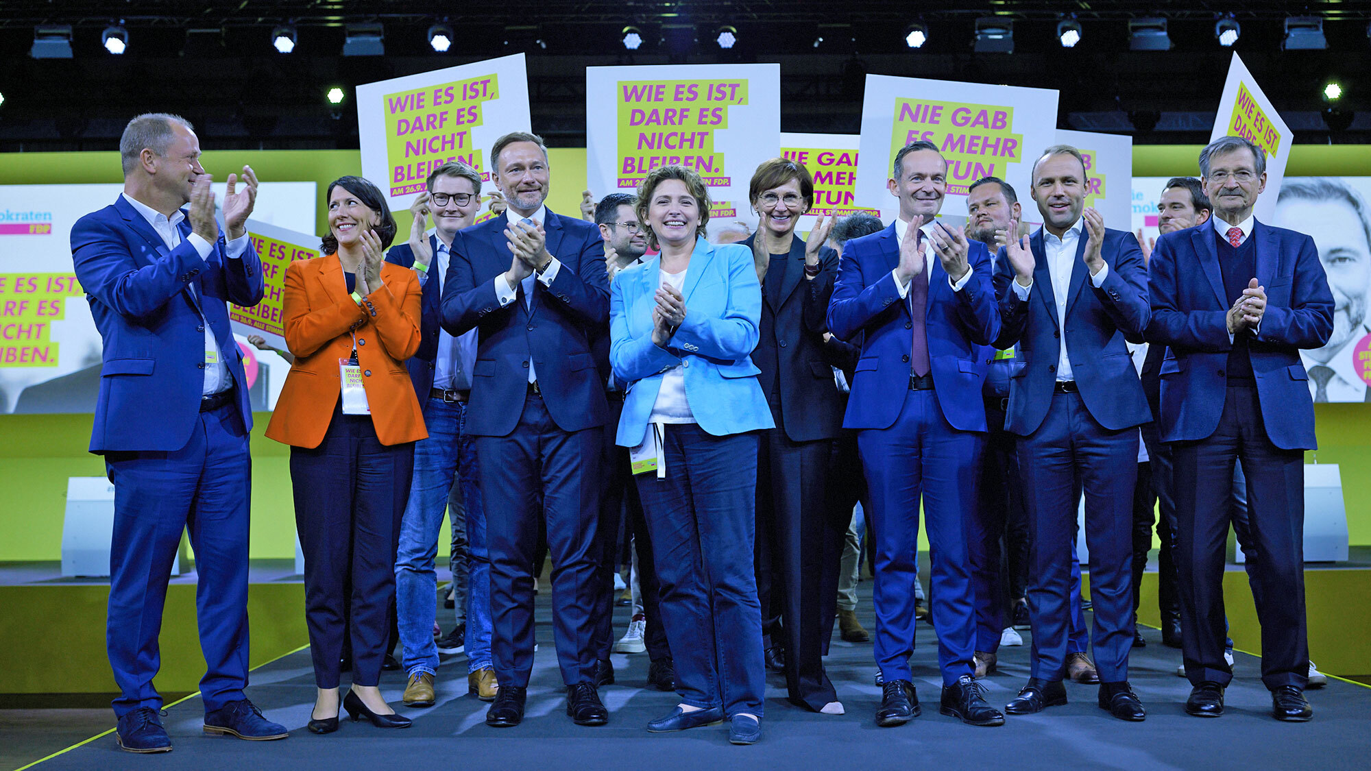 Sonderparteitag: Wie es ist, darf es nicht bleiben: FDP beschließt ...